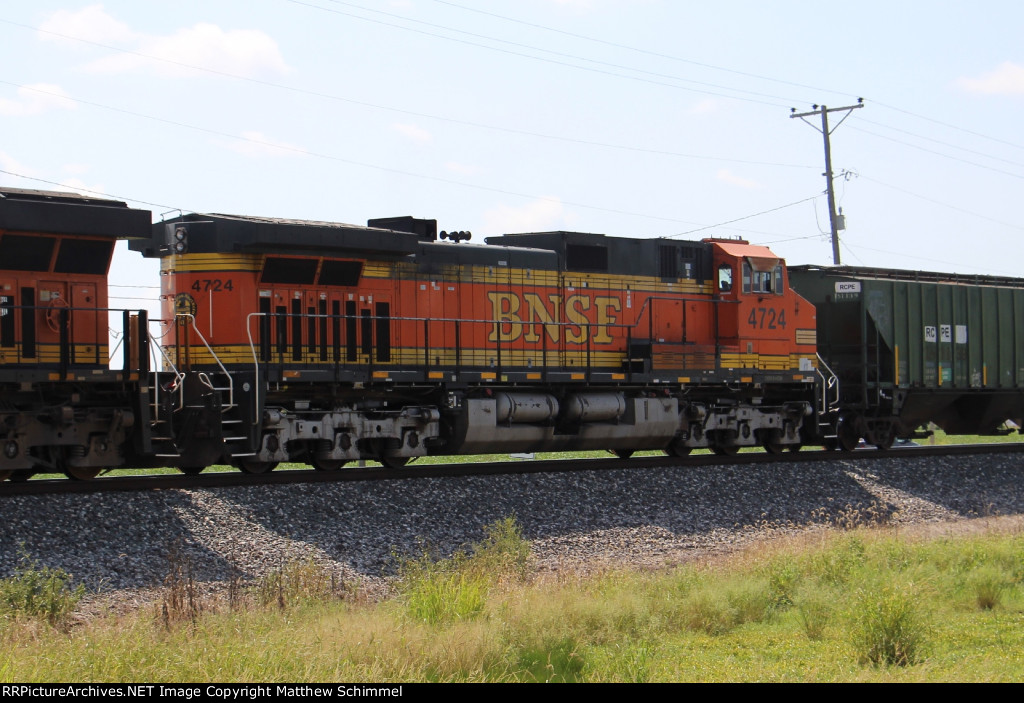 BNSF 4724